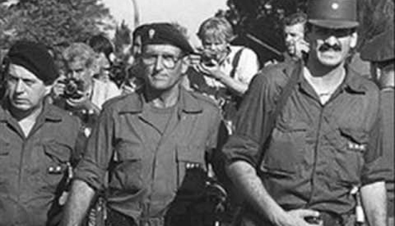 A 35 años del levantamiento que Mohamed Alí Seineldín encabezó en Villa ...