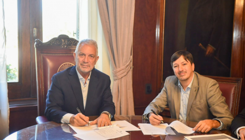 Alak firmó un convenio con la UTN y colocarán lectores biométricos en ...