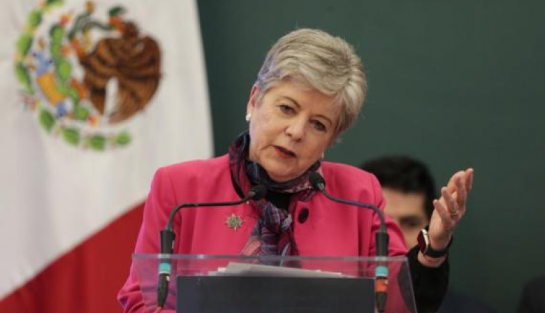 Personal de Embajada de México deja Ecuador tras ruptura de relaciones ...
