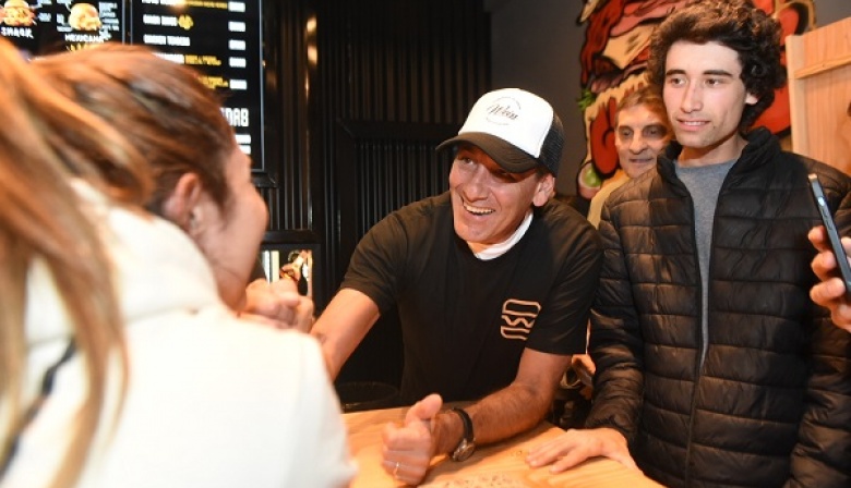 DC Consultores: Garro lidera encuesta en La Plata, pero empiezan a ...