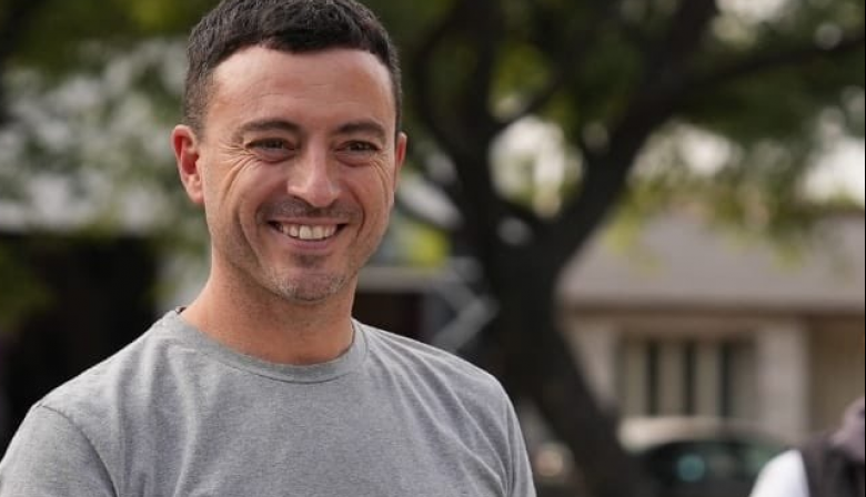 La UCR dividida entre alianza con Milei - Macri por un lado, y CFK ...